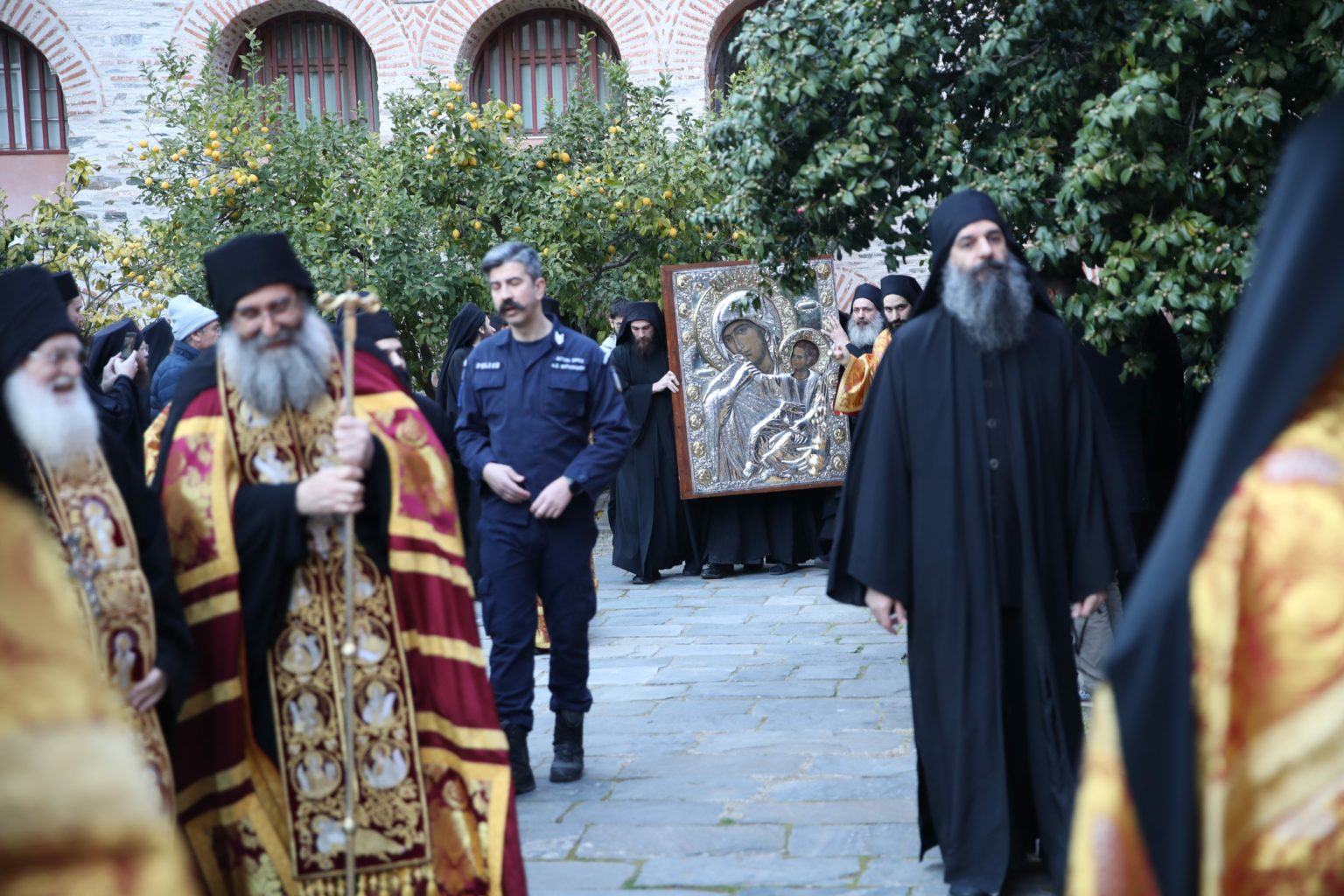 Η πανήγυρη της Παναγίας Παραμυθίας και του Αγίου Μαξίμου Βατοπαιδινού ...