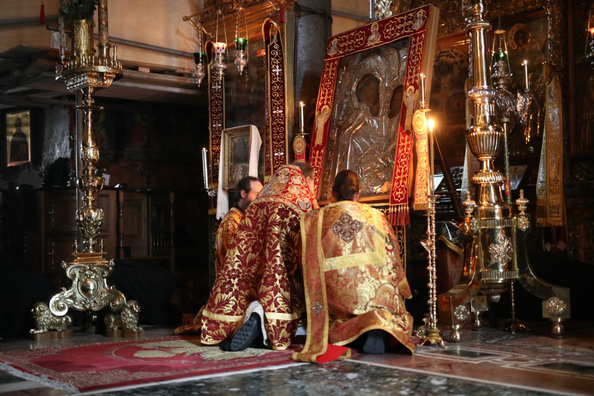 Η πανήγυρη της Παναγίας Παραμυθίας και του Αγίου Μαξίμου Βατοπαιδινού ...