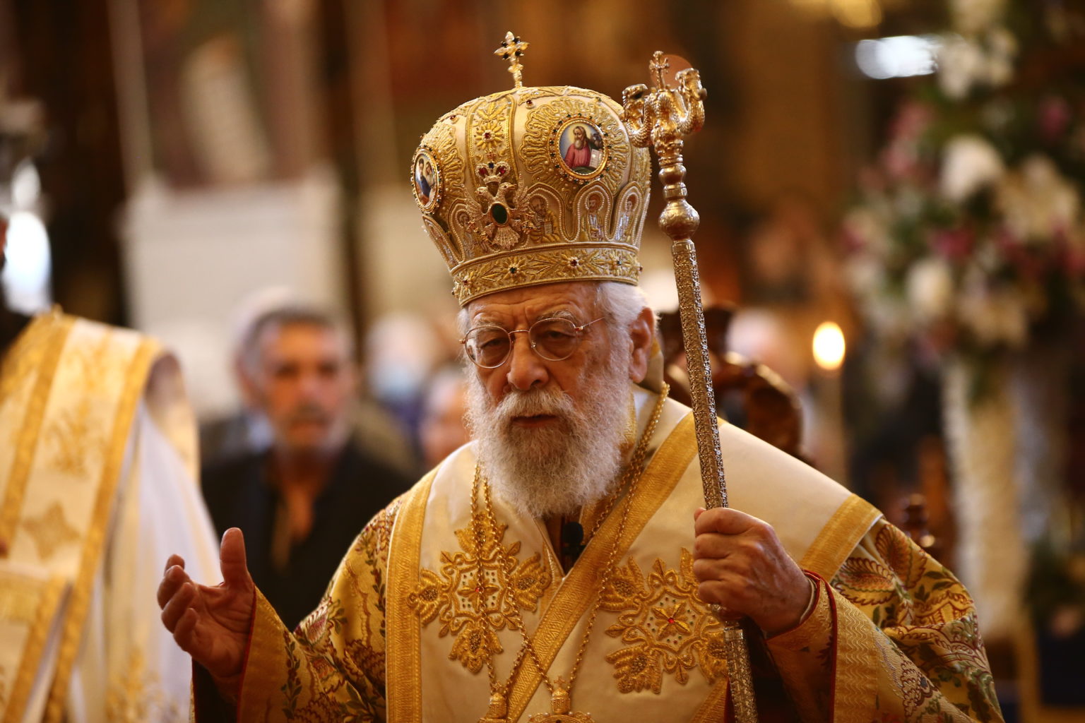Όρθρος, Θεία Λειτουργία και Χειροτονία Πρεσβυτέρου στον Ιερό ...