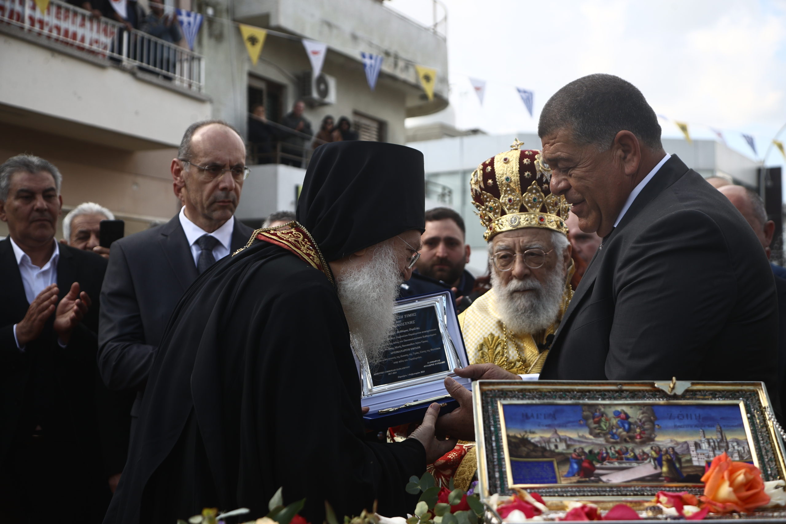 Επίτιμος Δημότης Παραλιμνίου ανακηρύχθηκε ο Καθηγούμενος της Ι.Μ.Μ ...