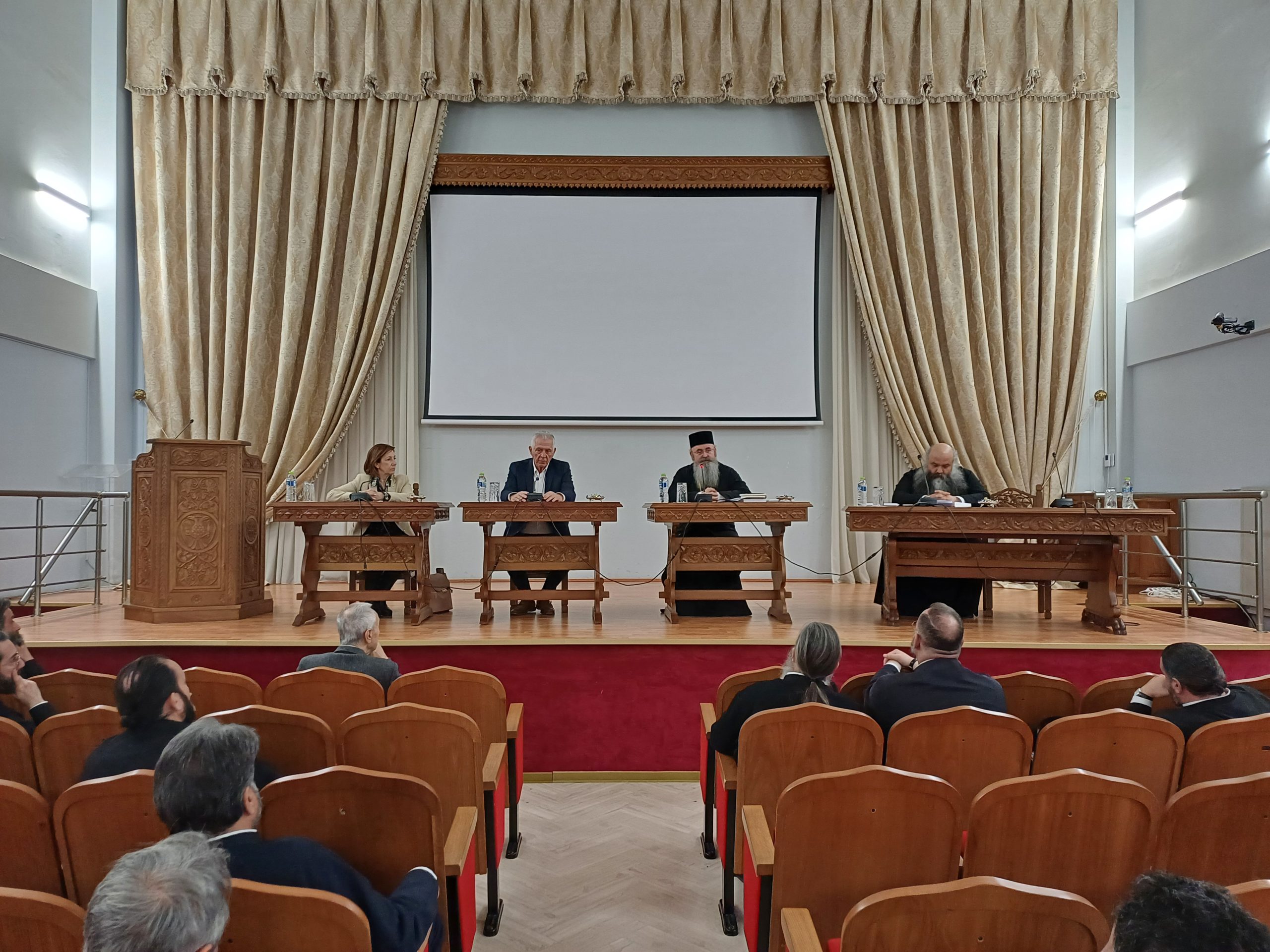 Ιερατική Σύναξη στην Ιερά Μητρόπολη Περιστερίου - Ορθοδοξία News Agency