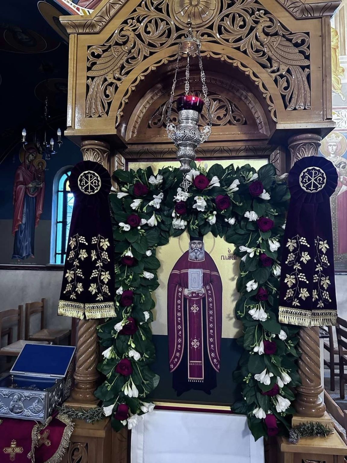 Ο Μητροπολίτης Ύδρας ιερούργησε στον Ι.Ν. Αγίων Αποστόλων Πέτρου και ...