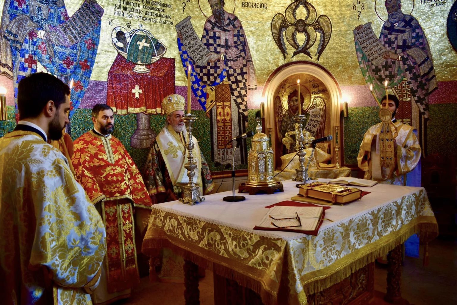 Ο Αρχιεπίσκοπος Θυατείρων μίλησε για την θυσιαστική πατρική αγάπη του ...