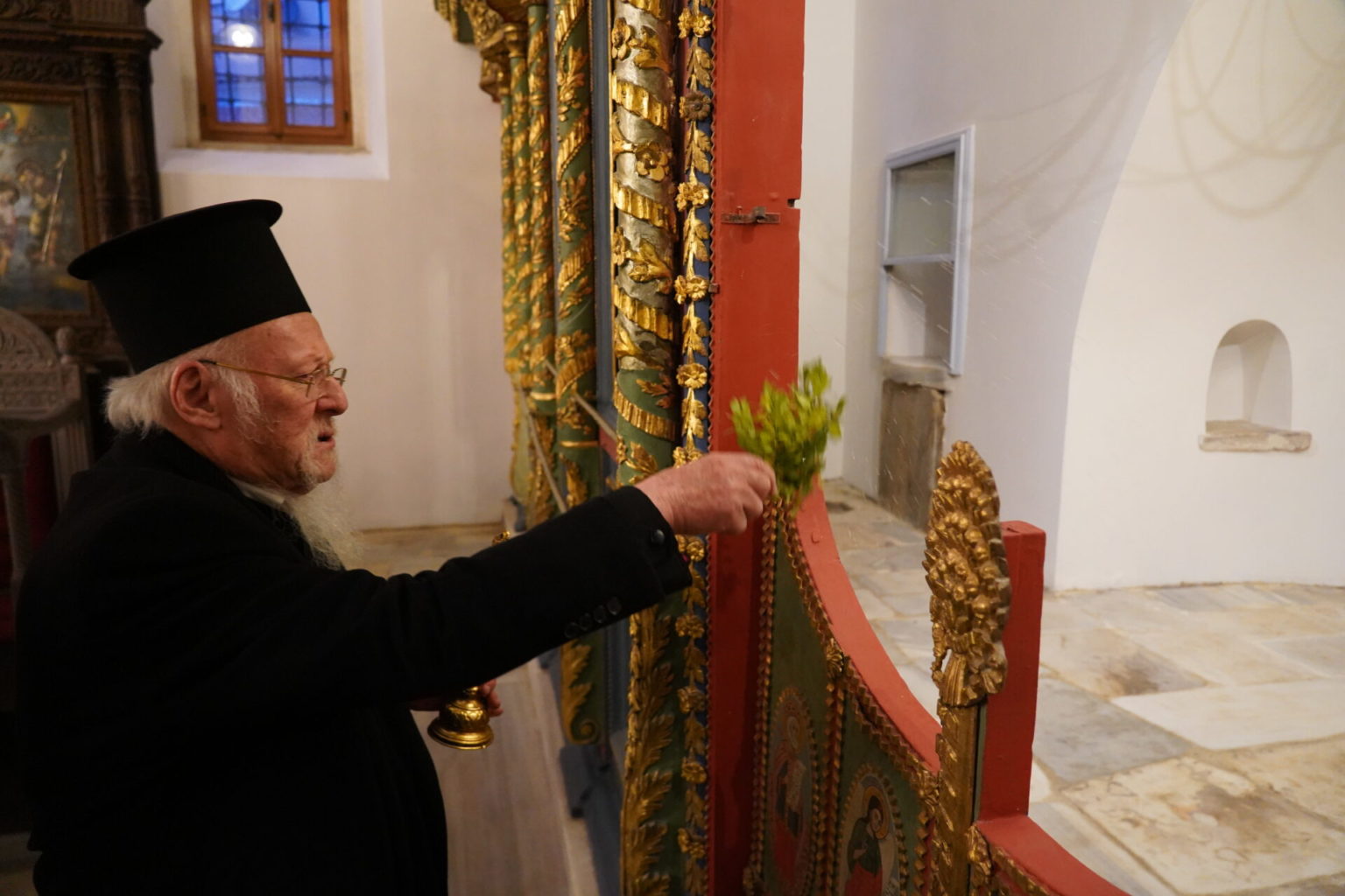 Ο Οικουμενικός Πατριάρχης τέλεσε τα θυρανοίξια του ανακαινισθέντος Ι ...