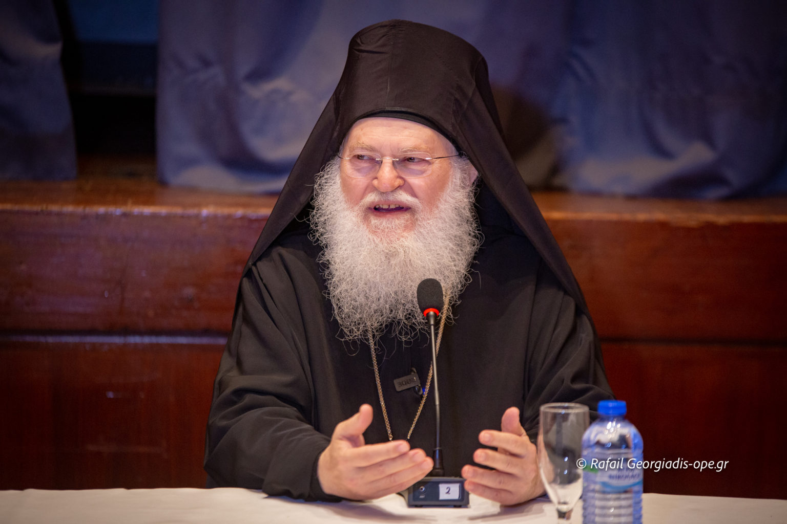 Μεγάλη ανταπόκριση στην πνευματική ομιλία του Γέροντα Εφραίμ (ΦΩΤΟ ...