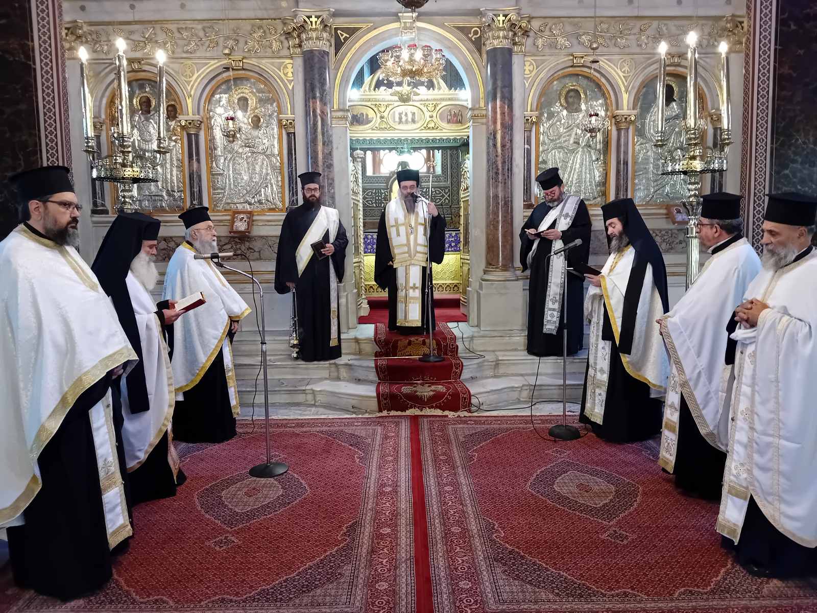 Η Ιερά Μητρόπολη Χίου προσευχήθηκε για τον μακαριστό Αρχιμανδρίτη ...