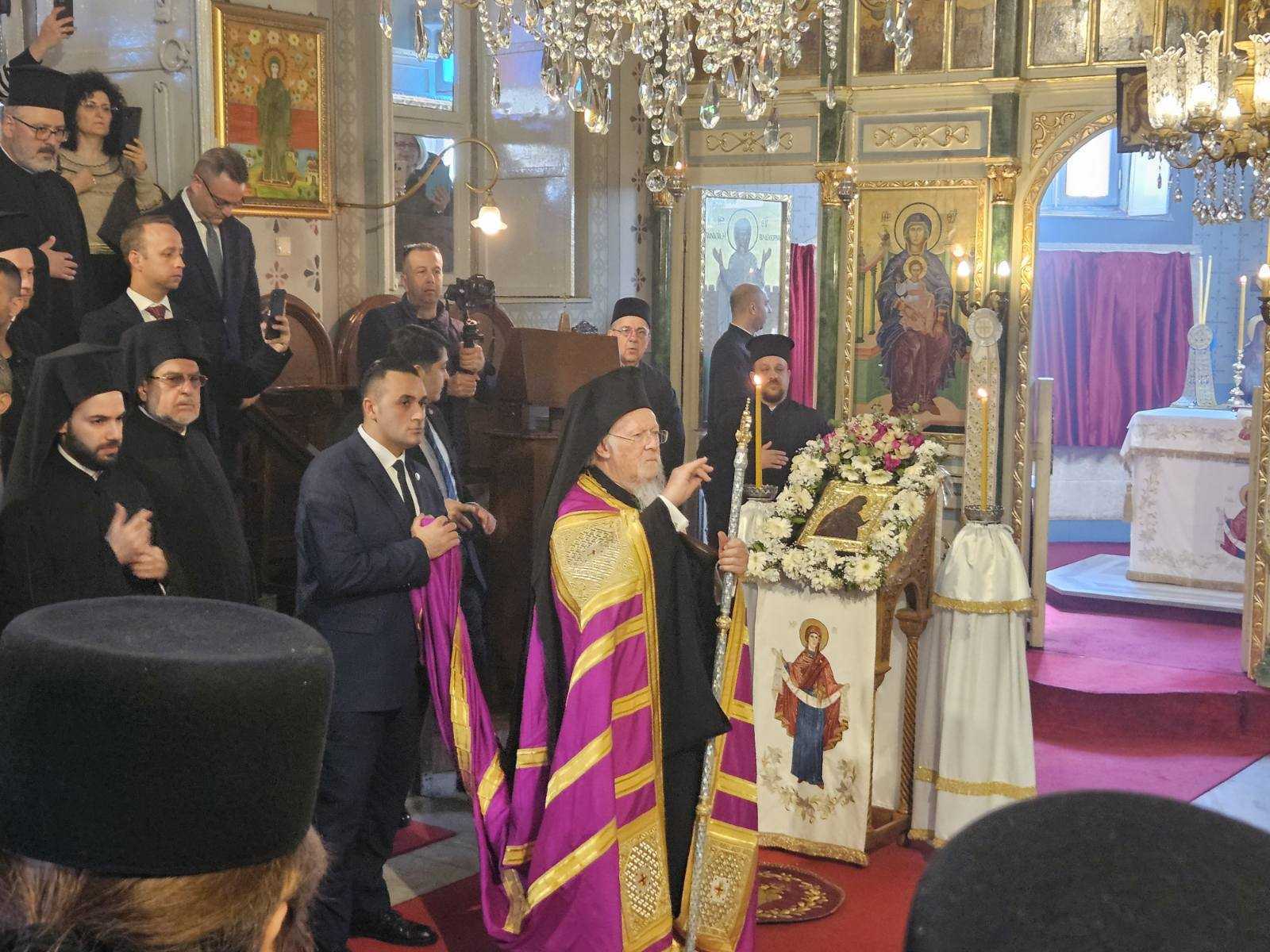 Ο Οικουμενικός Πατριάρχης στην Παναγία των Βλαχερνών για τους Γ ...