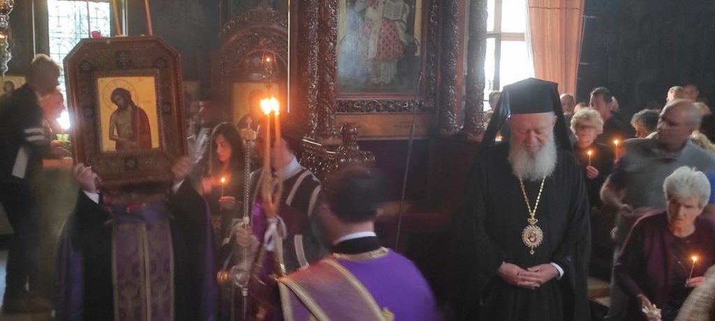 Η Ακολουθία του Νυμφίου με τον Μητροπολίτη Χαλκίδος - Ορθοδοξία News Agency