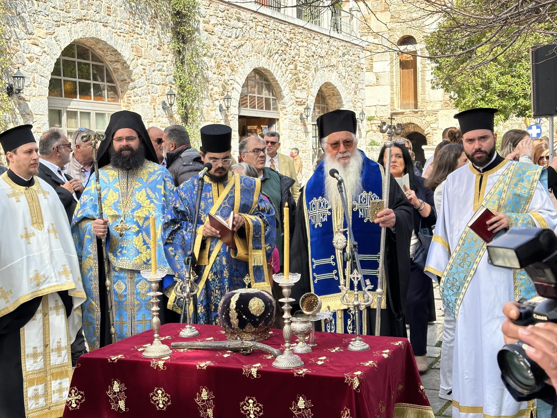 Επέτειος κήρυξης της Επανάστασης στη Ρούμελη στην Ιερά Μονή Οσίου Λουκά ...