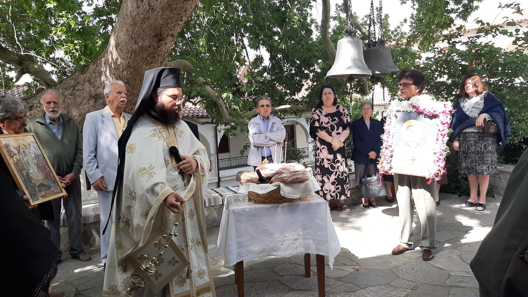 Η εορτή της Ανακομιδής των Λειψάνων του Αγίου Νικολάου στην Άνω Βάθεια ...