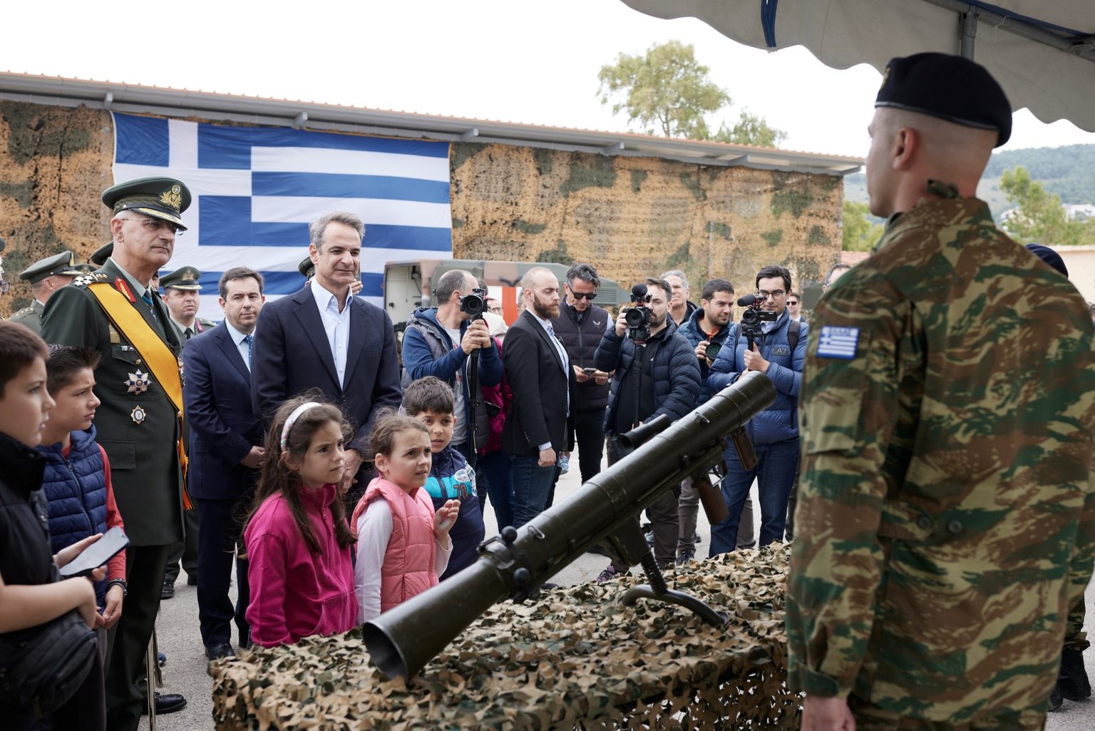 Χίος: Ο Πρωθυπουργός στον εορτασμό του Προστάτη του Στρατού Ξηράς και ...