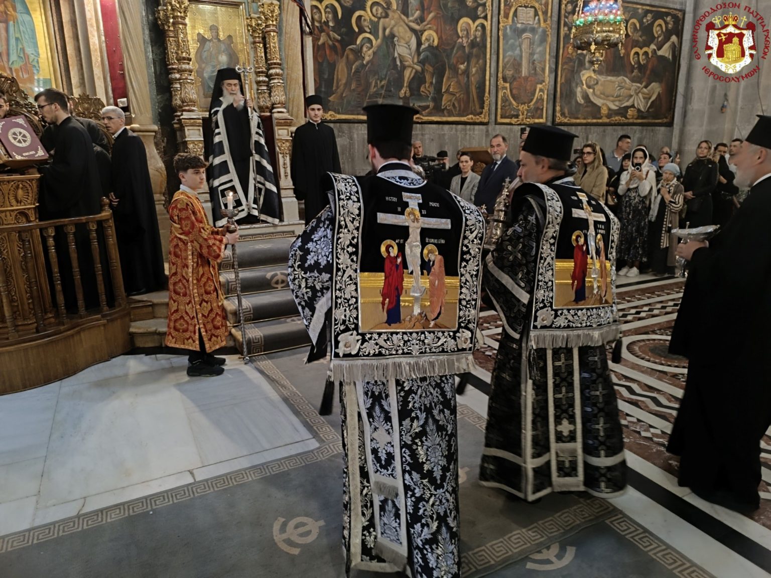 Ο Εσπερινός της Αποκαθηλώσεως στον Πανίερο Ναό της Αναστάσεως ...