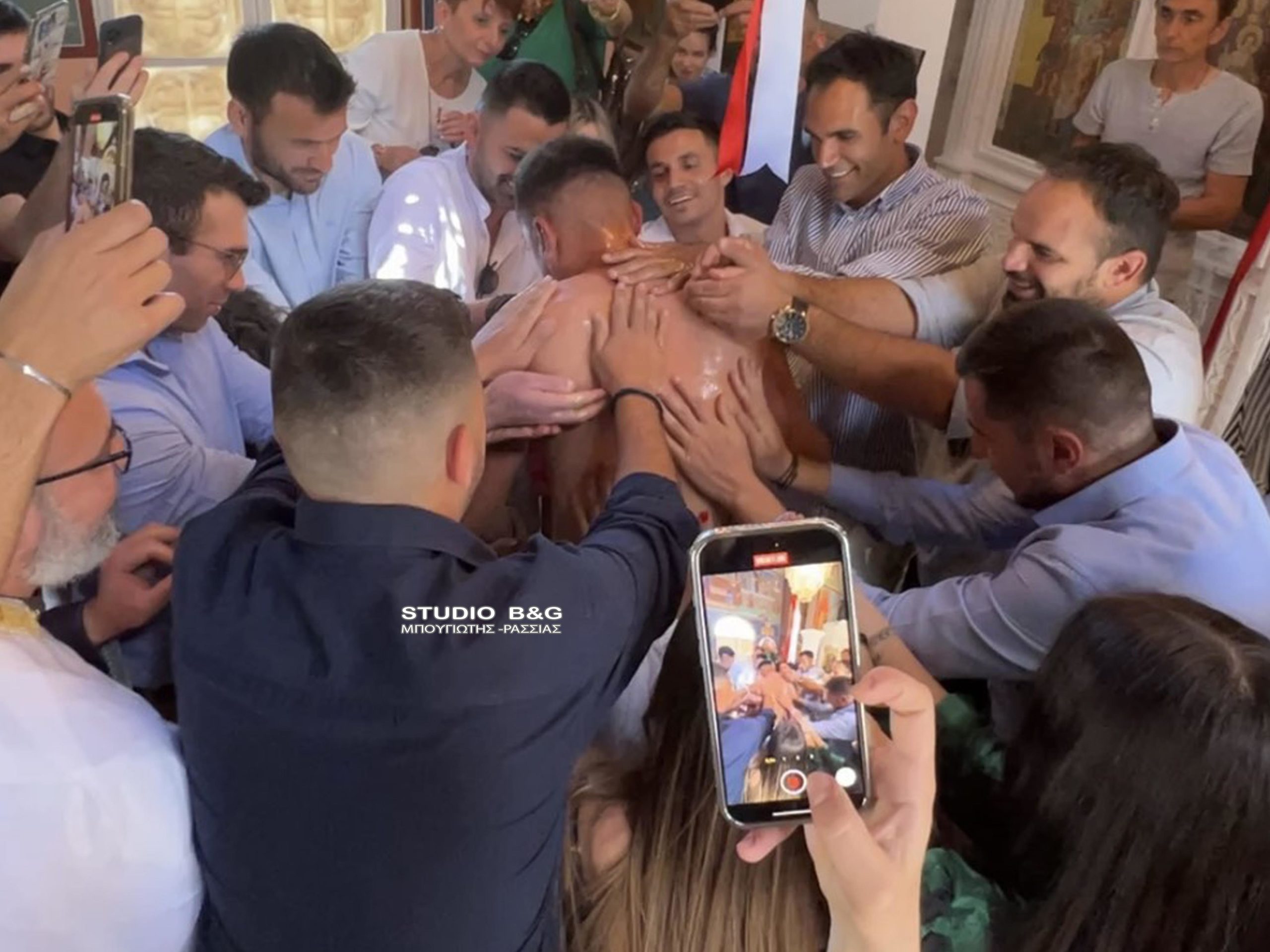 Αργολίδα: Βάπτιση με 13 αναδόχους στον Ιερό Ναό Αγίου Νεκταρίου στα ...