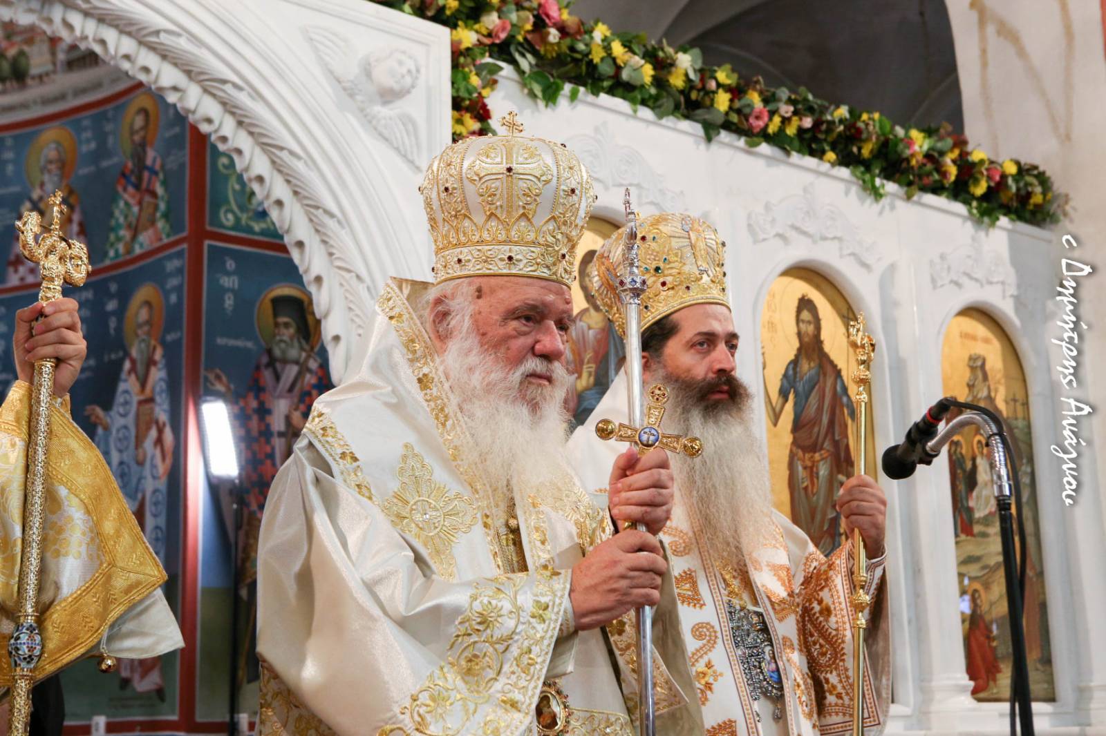 Ο Αρχιεπίσκοπος Αθηνών Ιερώνυμος στα Καμένα Βούρλα - Ορθοδοξία News Agency