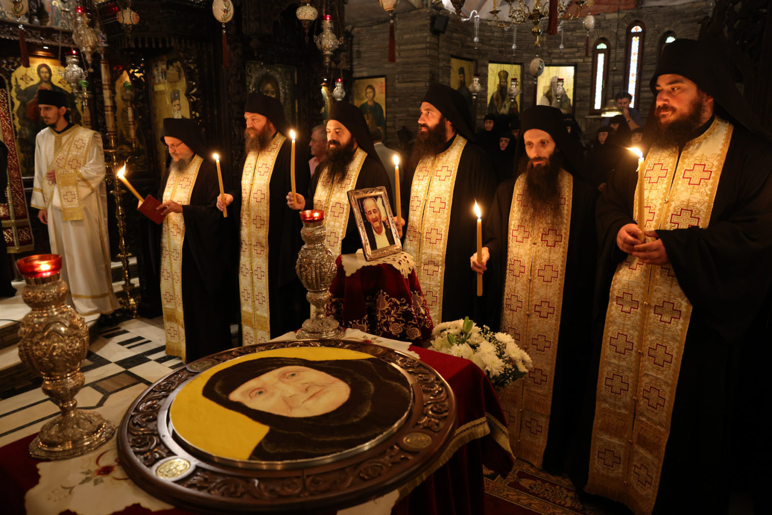 Πλήθος κόσμου στο διετές μνημόσυνο της Γερόντισσας Παϊσίας της ...