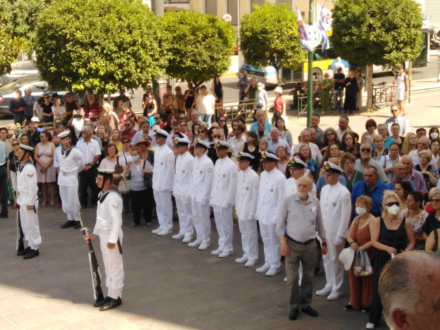 Αρχιερατικό συλλείτουργο, για την εορτή του Αγίου Πνεύματος, στην Αγία ...