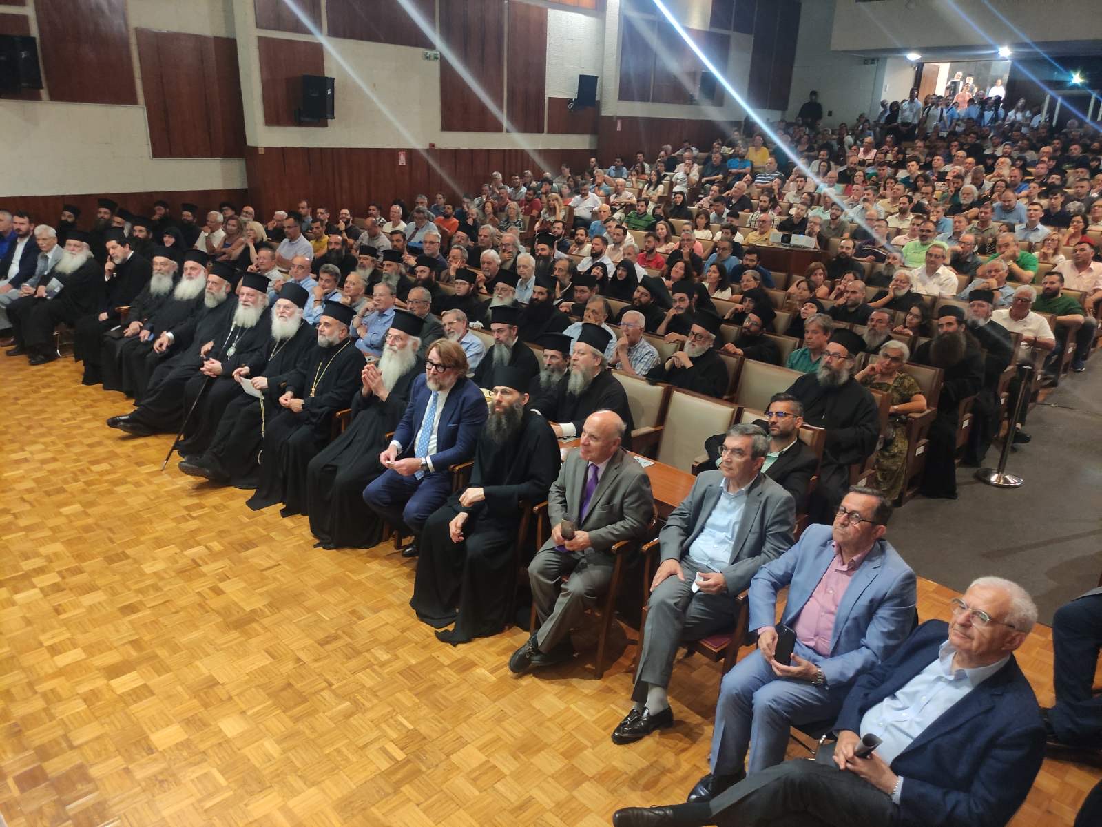 Η διδασκαλία της βυζαντινής μουσικής στο Άγιο Όρος - Πλήθος κόσμου στα ...