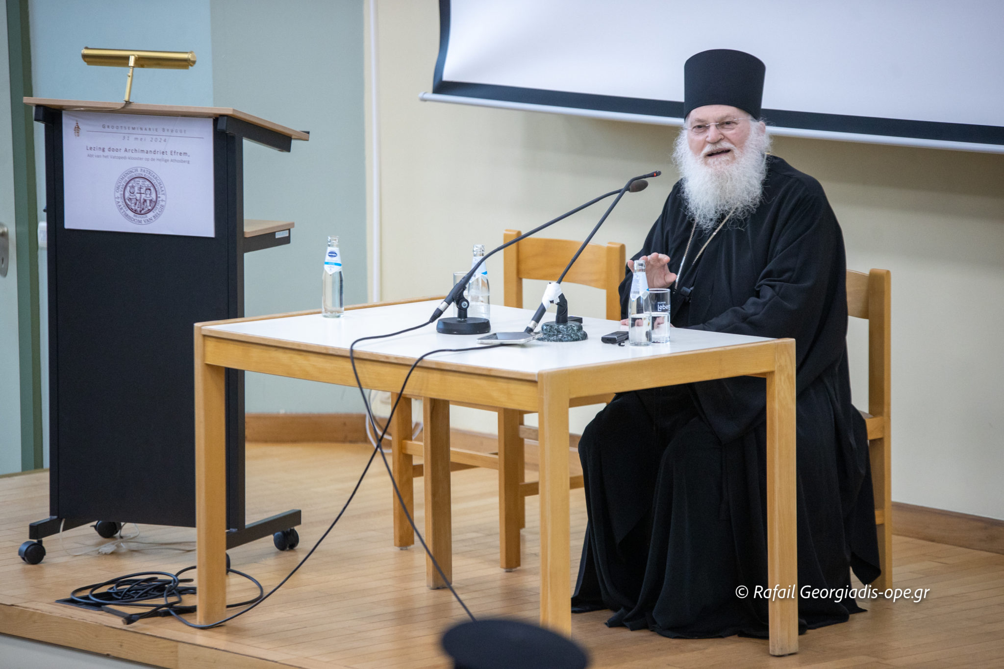 Βέλγιο: Ομιλία του Γέροντα Εφραίμ για την σύγχρονη πνευματική ζωή ...