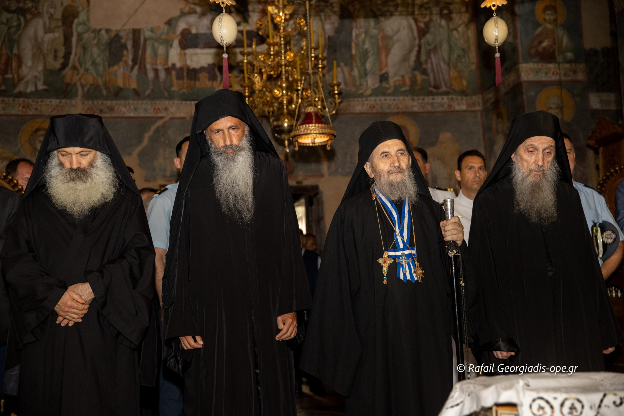 Άγιον Όρος: Η τελετή εγκαθίδρυσης της Ιεράς Επιστασίας – Ο Γέροντας ...