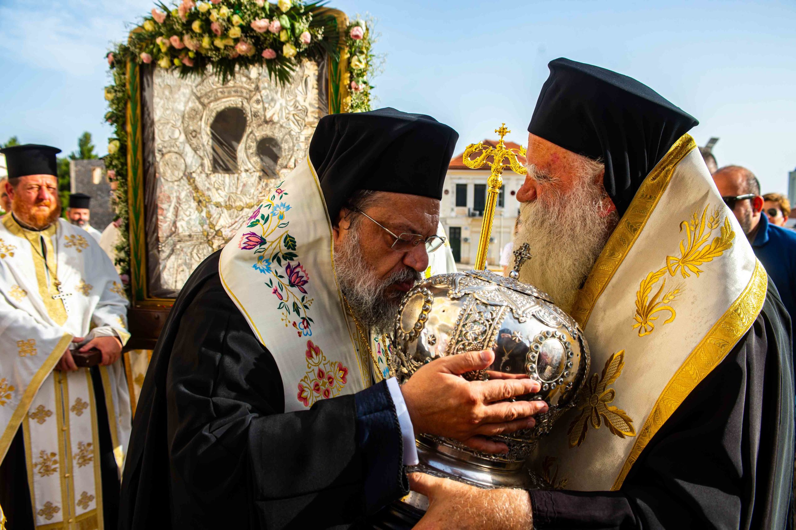 Η Παναγία Μυρτιδιώτισσα και η Τιμία Κάρα του Οσίου Θεοδώρου του εν ...