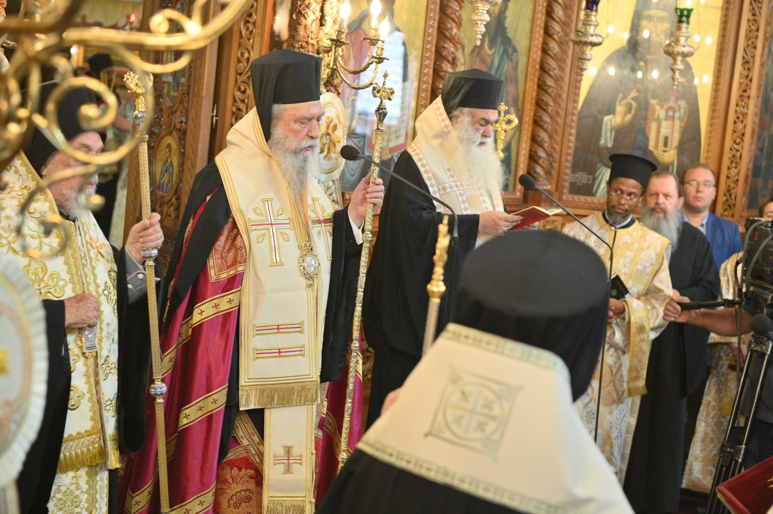 Η Εξόδιος Ακολουθία του Μητροπολίτη πρώην Κίτρους Αγαθονίκου ...
