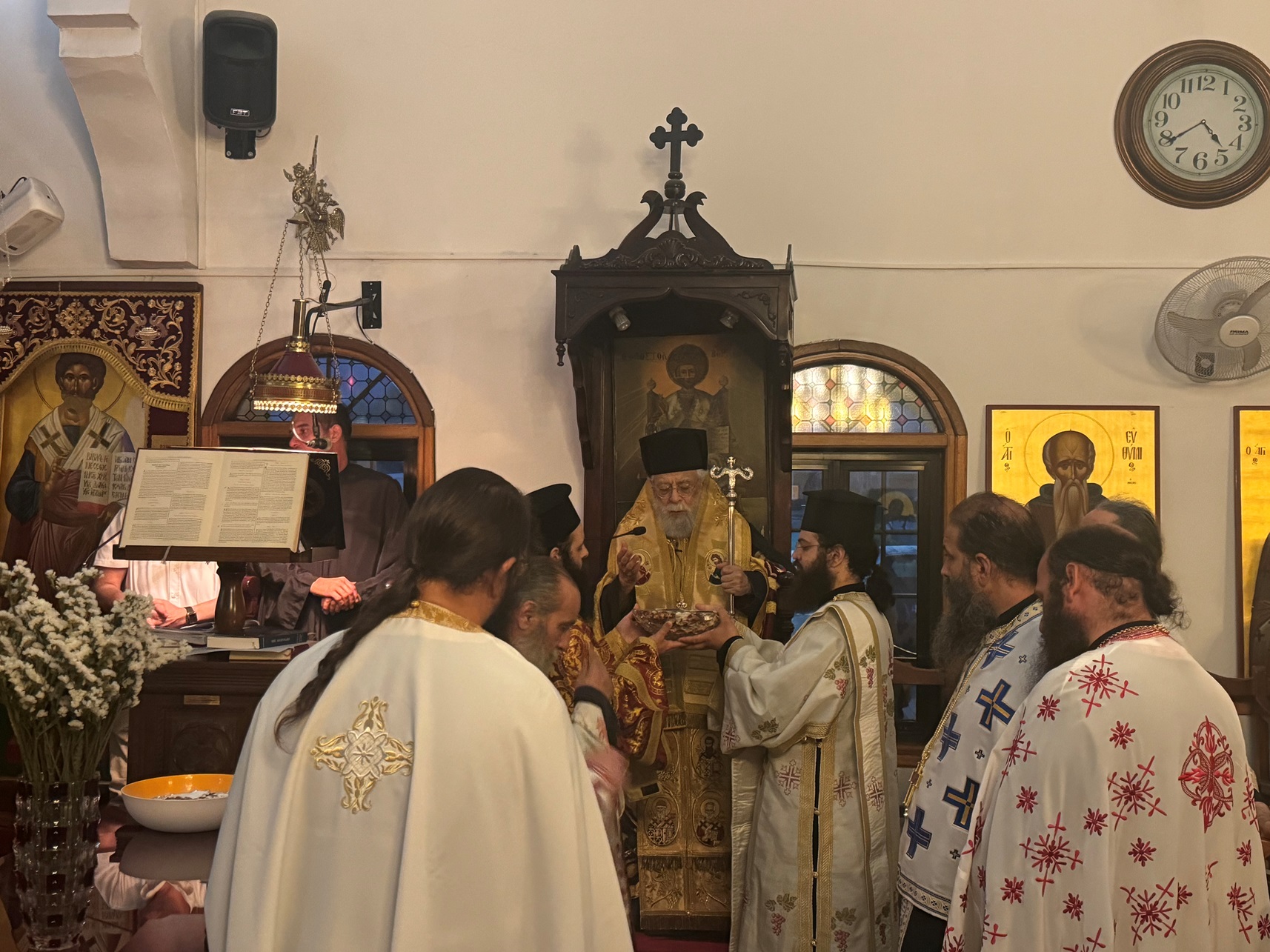 Ο εορτασμός του Αποστόλου Βαρνάβα στην ακριτική Δερύνεια - Ορθοδοξία ...