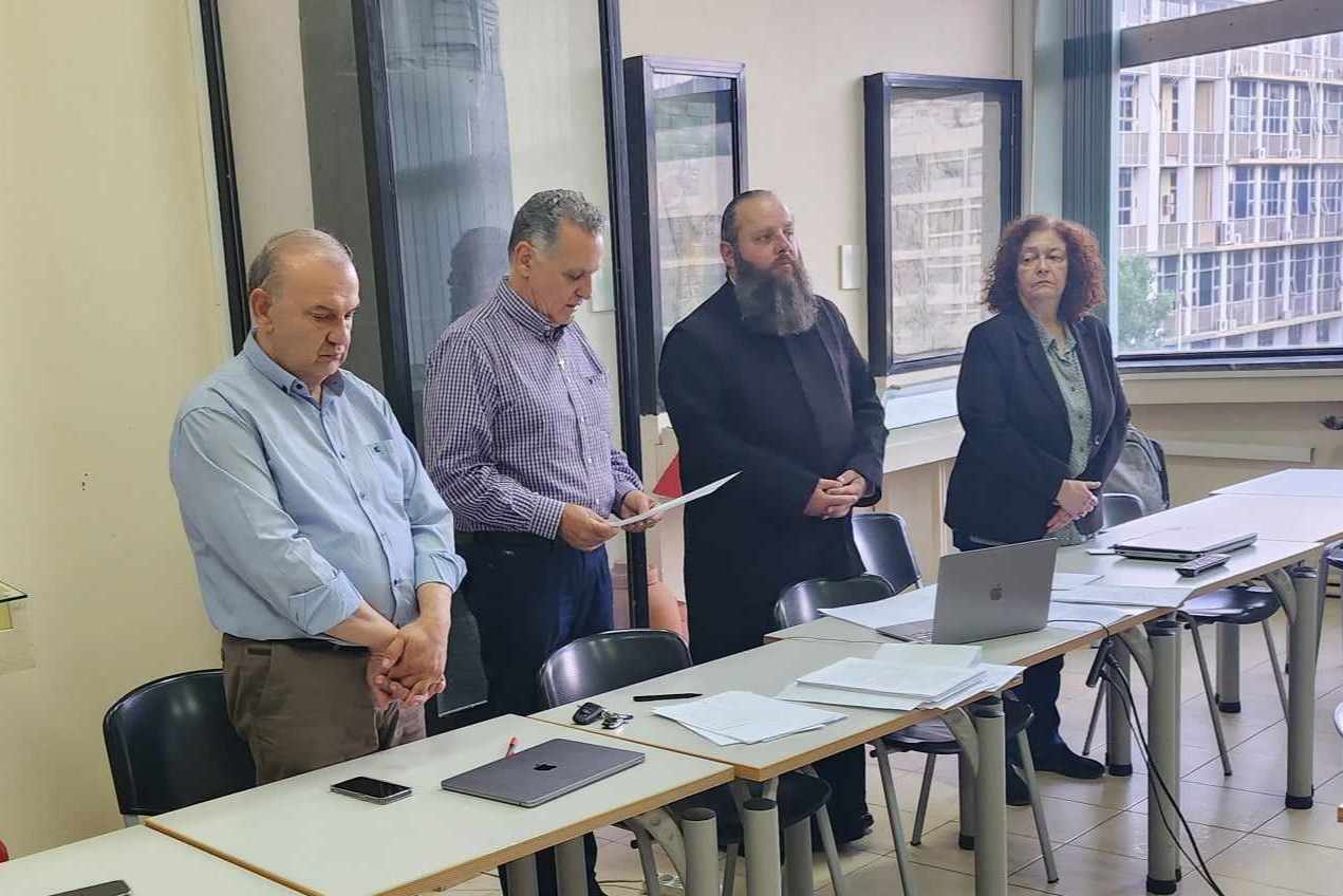 Διδάκτωρ Θεολογίας ο Αρχιμανδρίτης Αμβρόσιος Μαναρουλάς - Ορθοδοξία ...