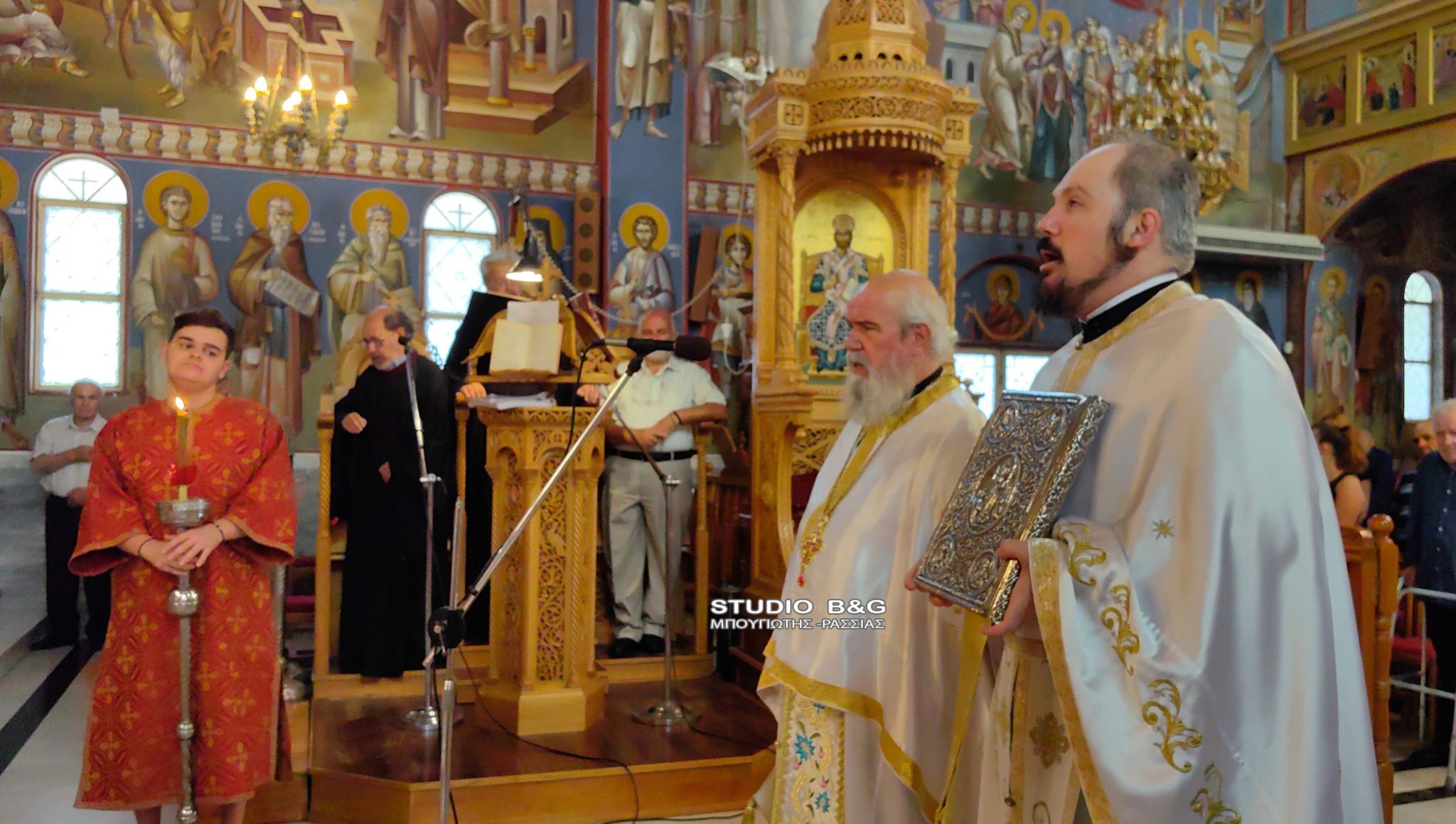 Πανηγυρική θεία λειτουργία στον ενοριακό Ιερό Ναό Αγίας Ειρήνης Νέας ...