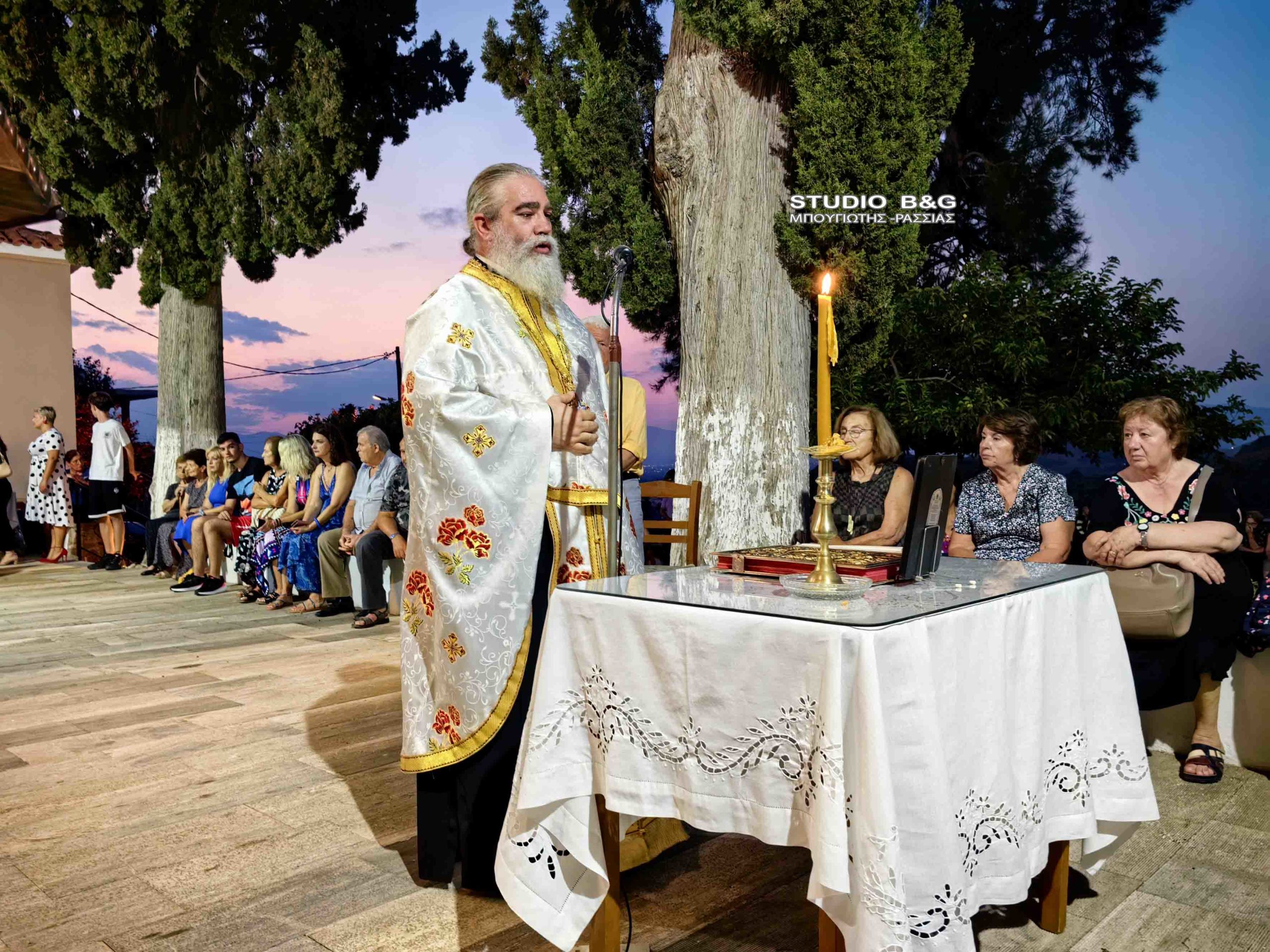 Η εορτή της Αγίας Παρασκευής στο ιστορικό εκκλησάκι στους πρόποδες του ...