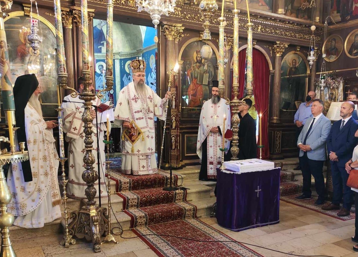 Αρχιερατική Θεία Λειτουργία στη Μονή Φανερωμένης Λευκάδας - Ορθοδοξία ...
