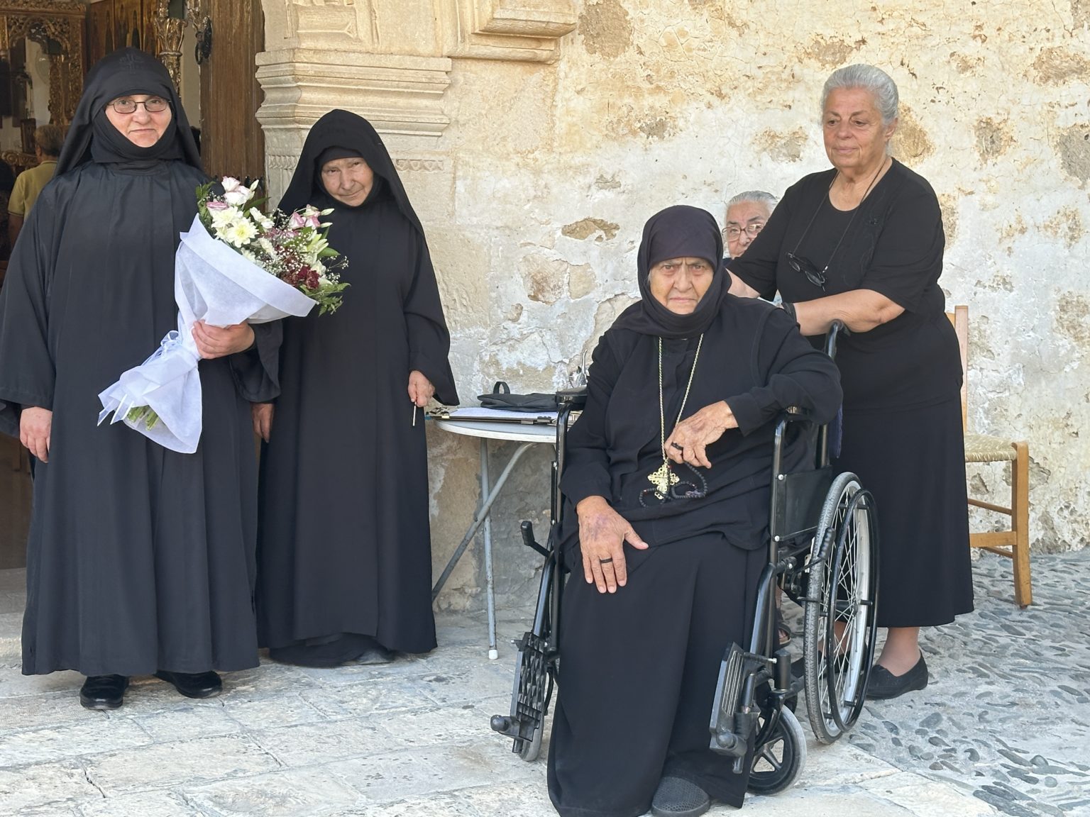 Ο Αρχιεπίσκοπος Κύπρου στην πανηγυρίζουσα Ιερά Μονή Αγίου Παντελεήμονος ...