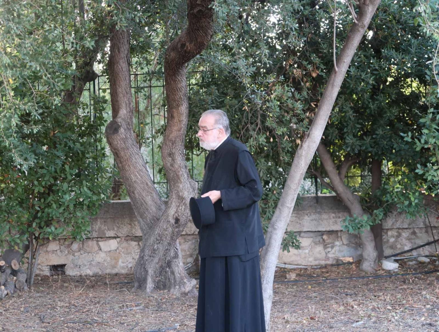 Υπαίθρια Θεία Λειτουργία στον τόπο μαρτυρίου του Αγίου Μιχαήλ Πακνανά ...