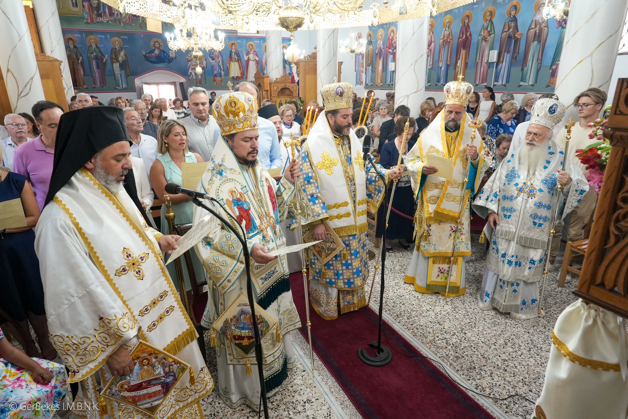 Πολυαρχιερατικό Συλλείτουργο και Εγκώμια της Θεοτόκου στον Ι.Ν ...