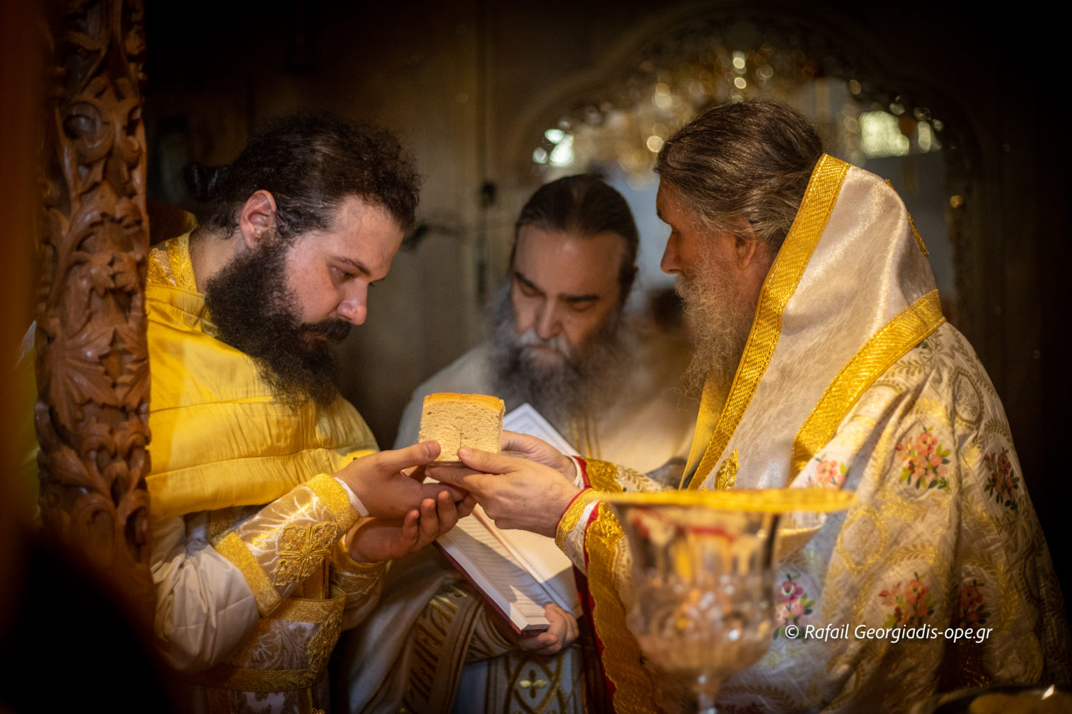 Τα ονομαστήρια του Επισκόπου Αρούσας Αγαθονίκου (ΦΩΤΟ) - Ορθοδοξία News ...