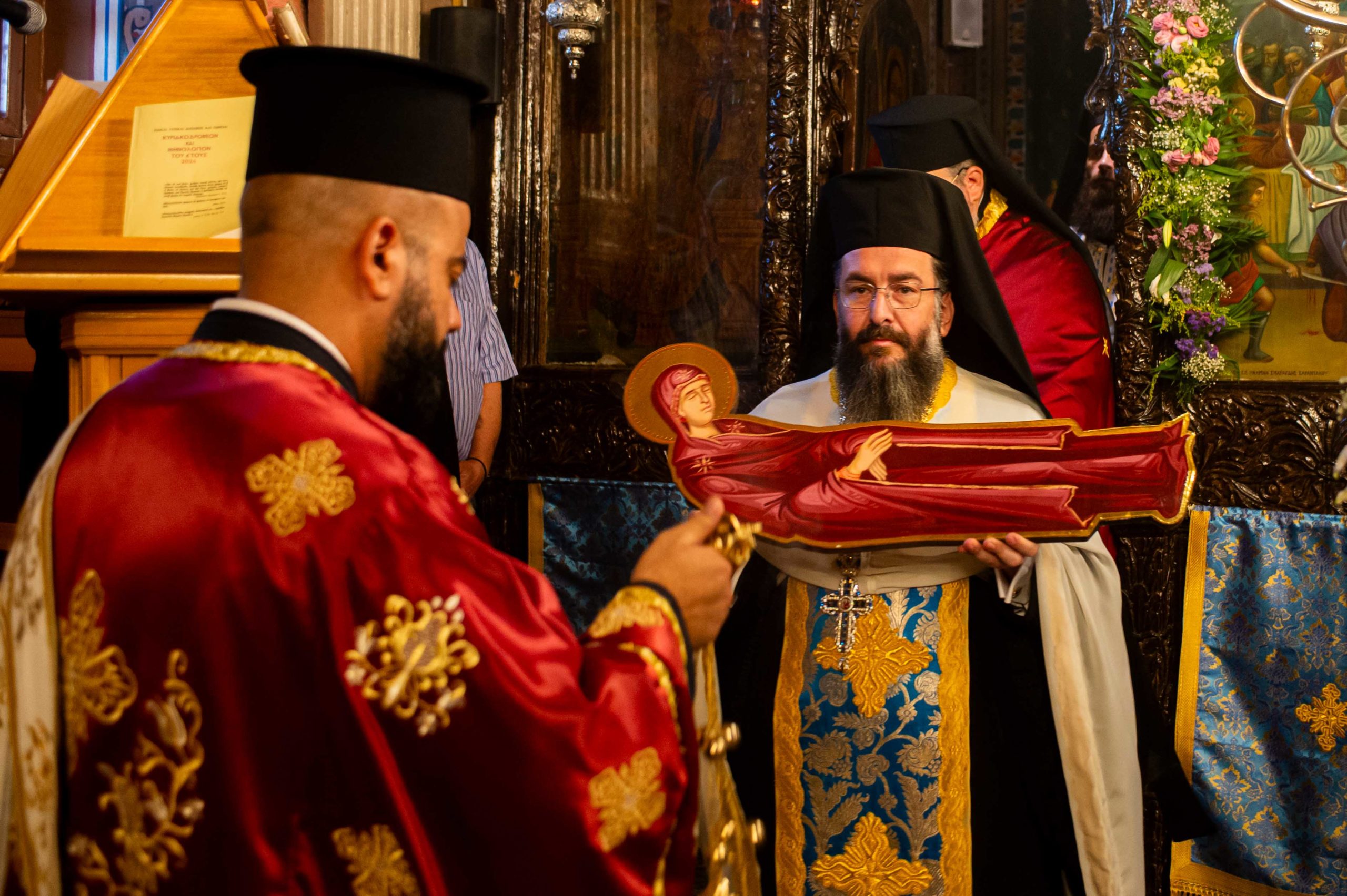 Ο Επιτάφιος της Παναγίας στα Λέϊκα Καλαμάτας - Ορθοδοξία News Agency