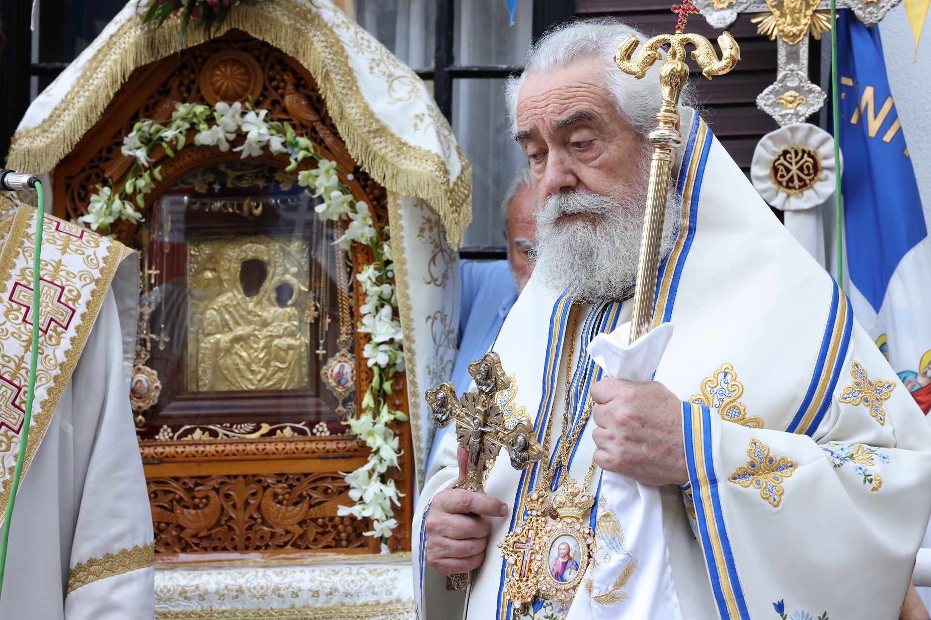 Ο Μητροπολίτης Φωκίδος στην Ιερά Μονή Γεννήσεως της Θεοτόκου Αμπελακίου ...