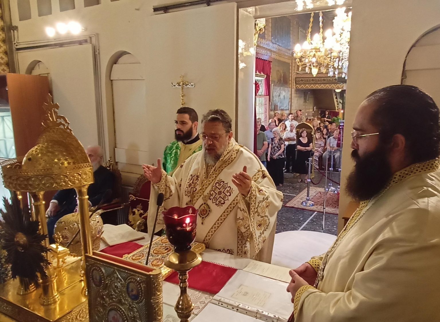 Η Ύψωση του Τιμίου Σταυρού στην Ιερά Μητρόπολη Μεσσηνίας - Ορθοδοξία ...
