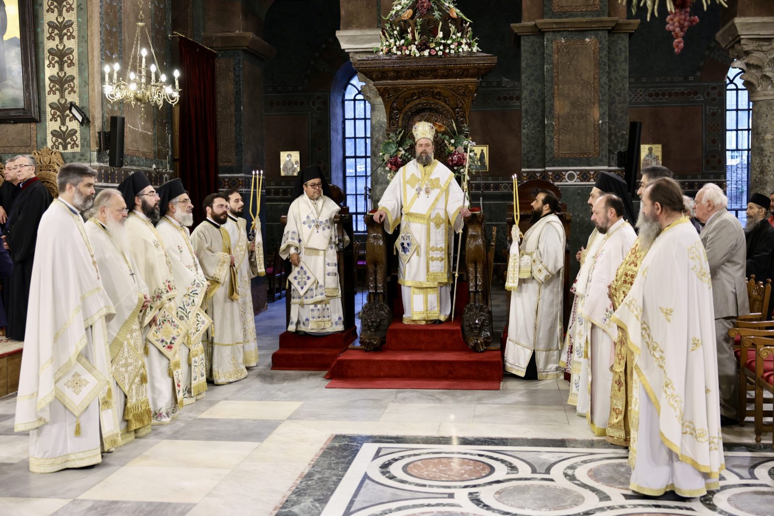 Η πανήγυρη της Αγίας Σοφίας στον Καθεδρικό Ναό Θεσσαλονίκης (ΦΩΤΟ ...
