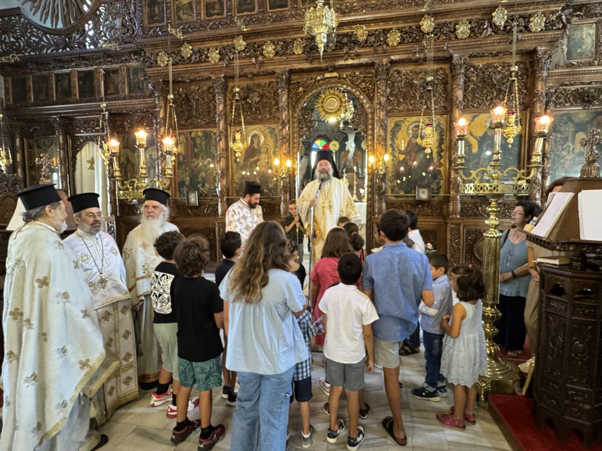 Αρχιερατική Θεία Λειτουργία στον Ιερό Μητροπολιτικό Ναό Εισοδίων της ...