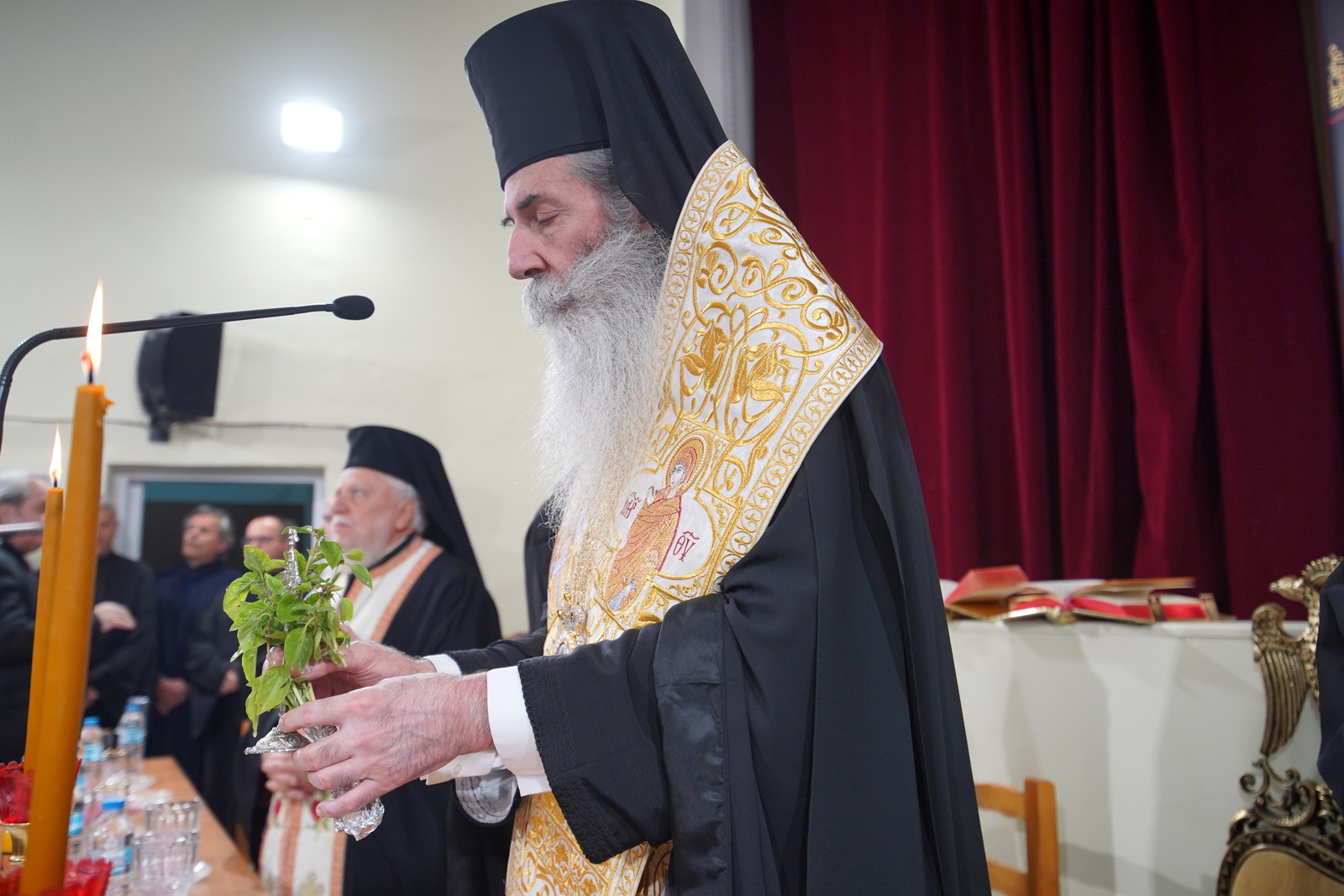 Αγιασμός για το νέο έτος στο Ωδείο της Ιεράς Μητροπόλεως Πειραιώς ...