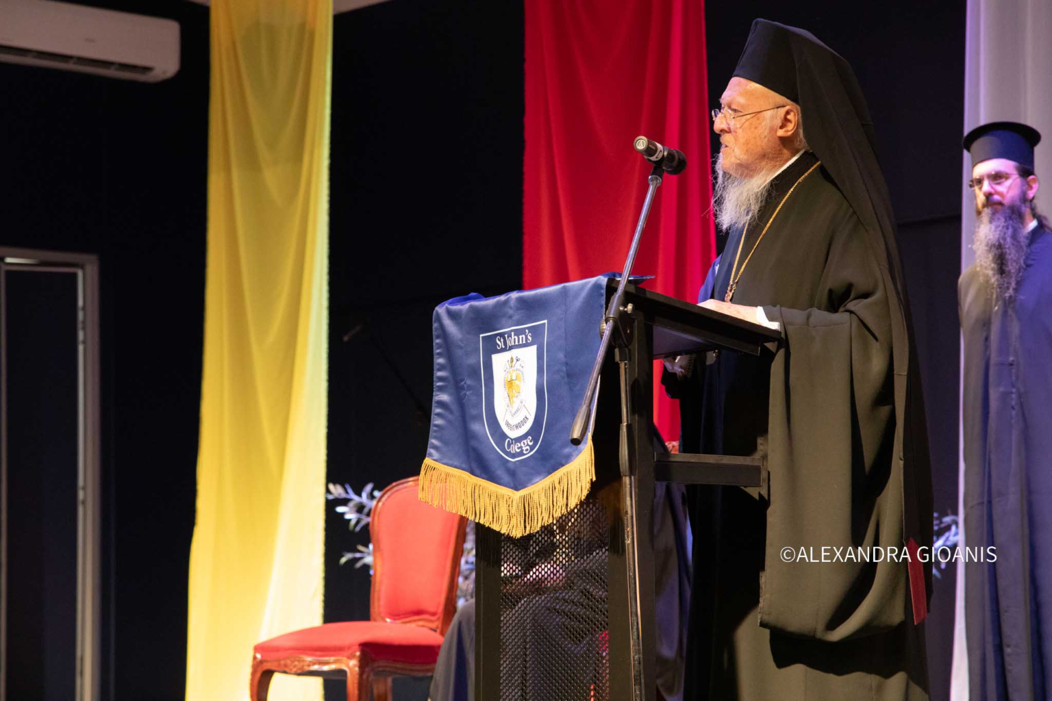 The Ecumenical Patriarch at St John’s College in Melbourne - Ορθοδοξία ...