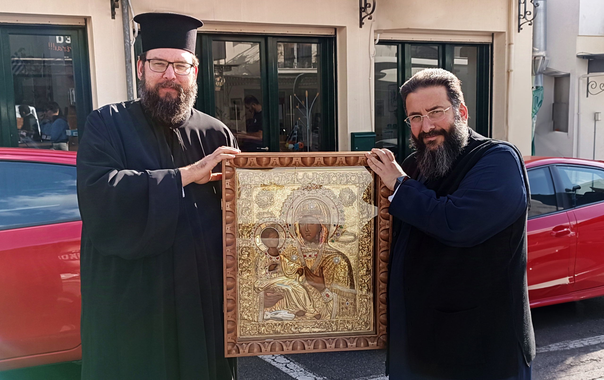 Η Iερά Εικόνα της Παναγίας Τριχερούσης επέστρεψε στο θρόνο της στην ...
