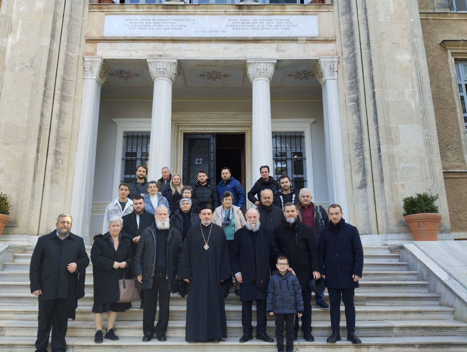 Επισκέψεις Αρχιερέων, Πανεπιστημιακών και σχολείων στην Θεολογική Σχολή ...