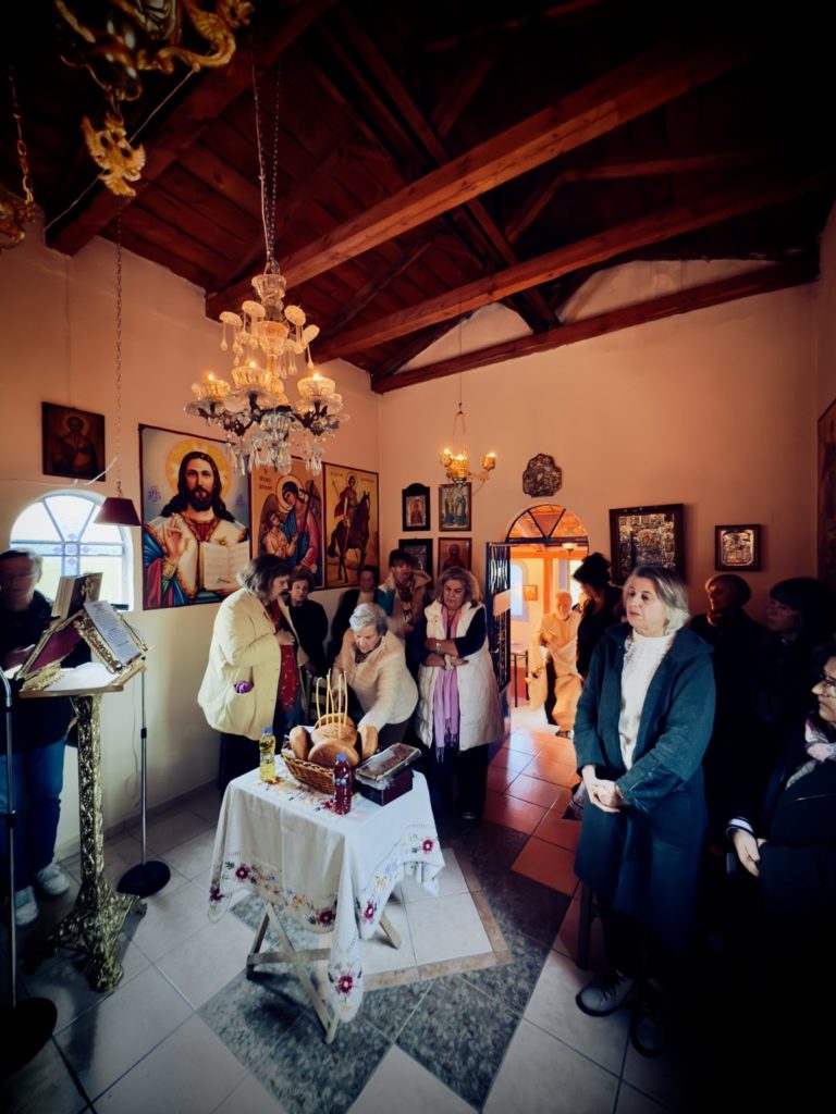 Εσπερινός Αγίου Νεκταρίου στα Λουτρά Αιδηψού - Ορθοδοξία News Agency