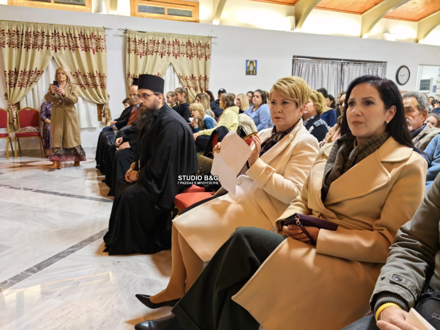 Ιερομόναχος π. Γεννάδιος Βατοπαιδινός: Δεύτε ίδωμεν πιστοί, που ...