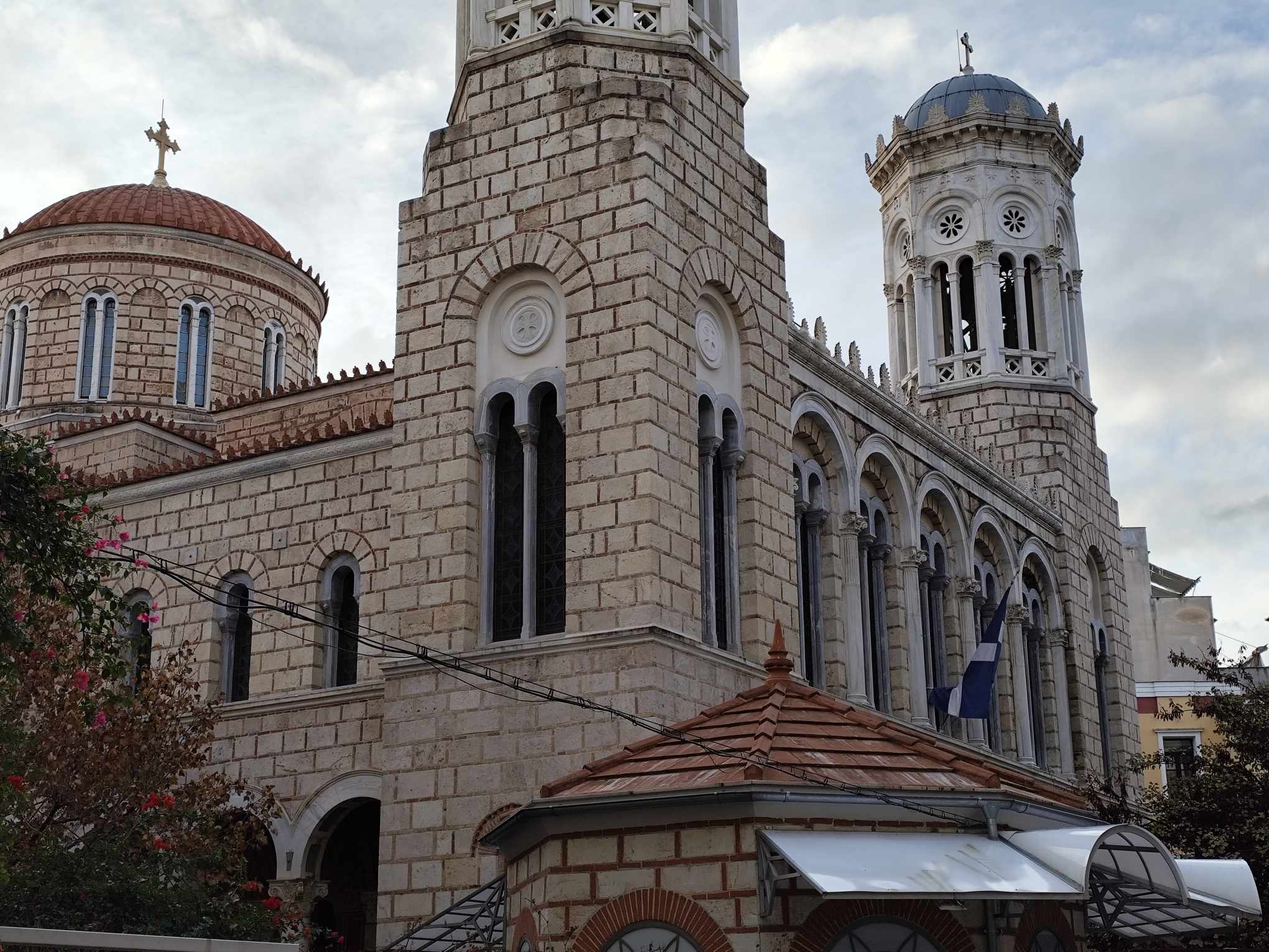 Άφατη κατάνυξη για τα Άγια Χριστούγεννα, στον ιερό ναό Παναγίας ...
