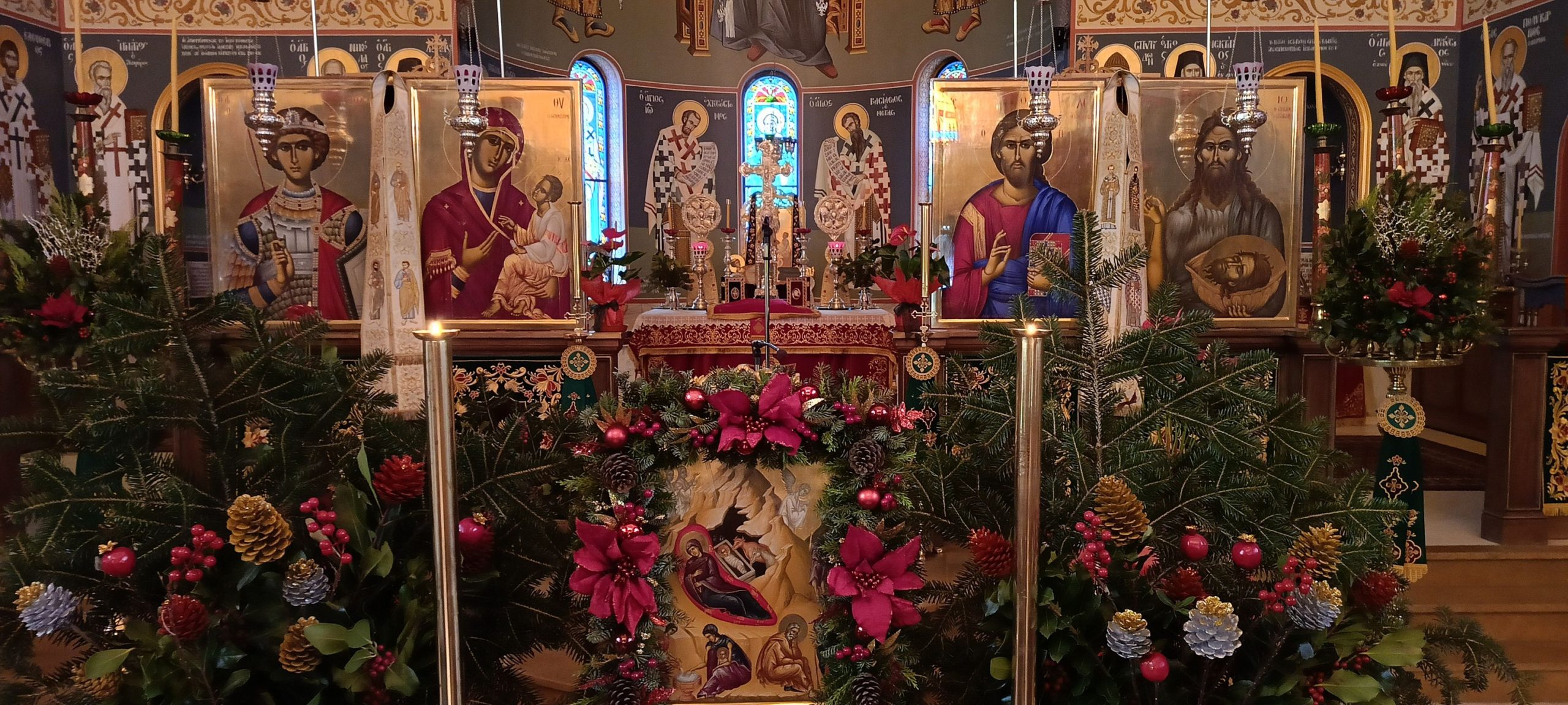 Όρθρος και Θεία Λειτουργία Χριστουγέννων από τον Ιερό Ναό Αγίου ...