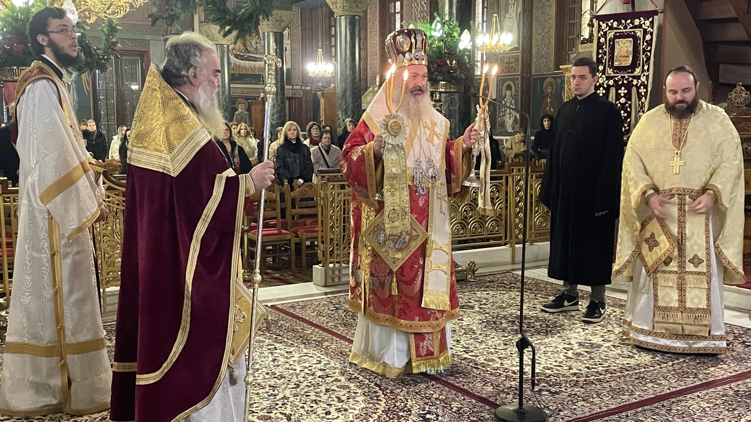 Ο Επίσκοπος Αχελώου στον Μητροπολιτικό Nαό Αγίου Δημήτριου Νέου Φαλήρου ...