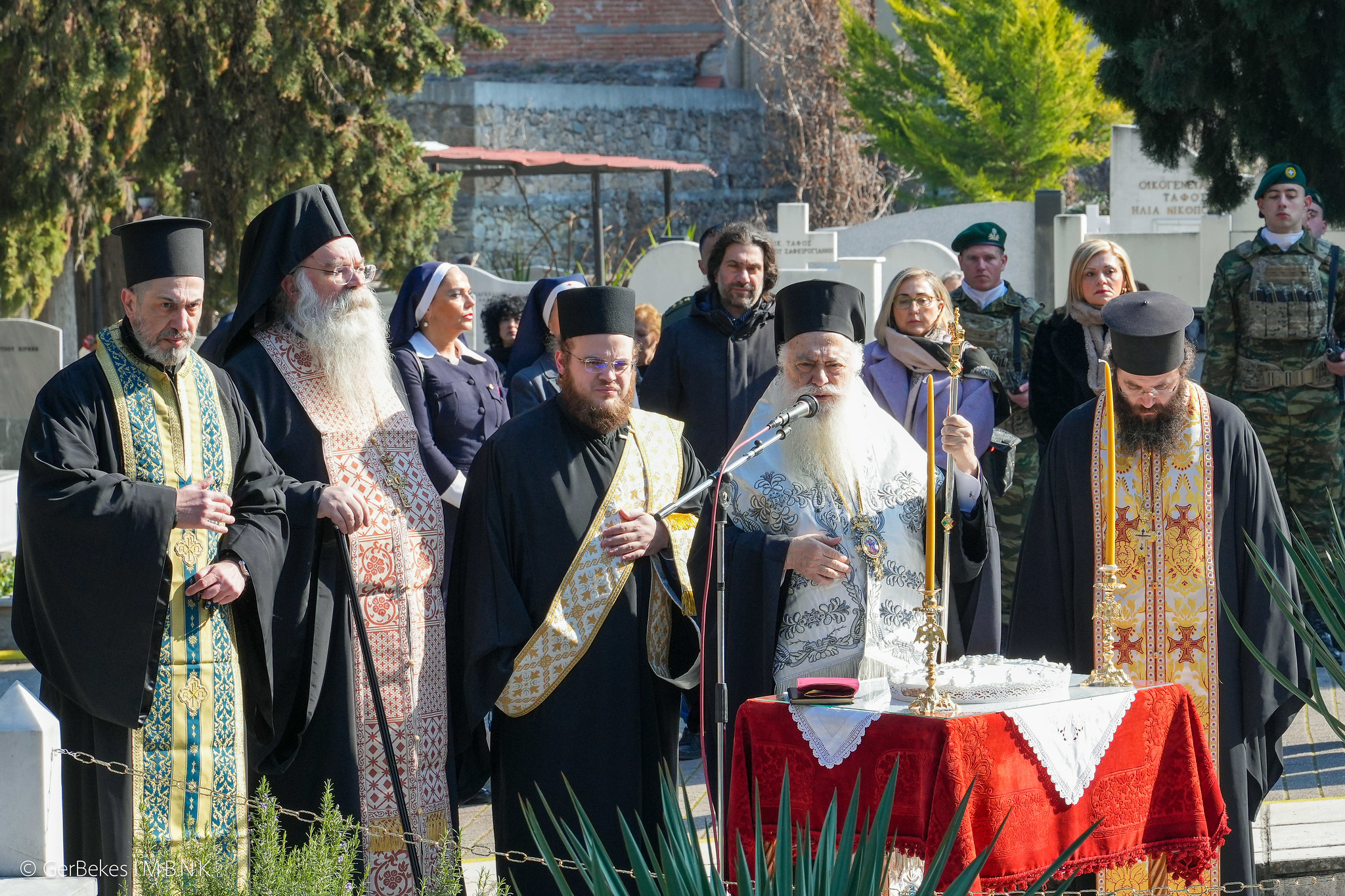 Τρισάγιο για τους πεσόντες κατά τους αγώνες του Έθνους στη Βέροια ...
