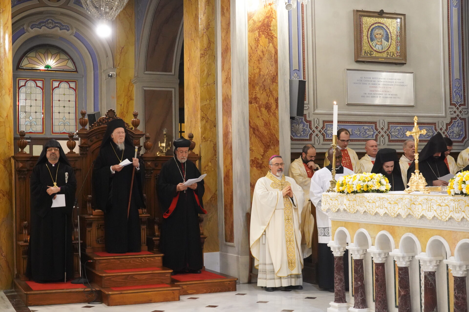 Ο Οικουμενικός Πατριάρχης σε λειτουργία για την επέτειο εκλογής του ...